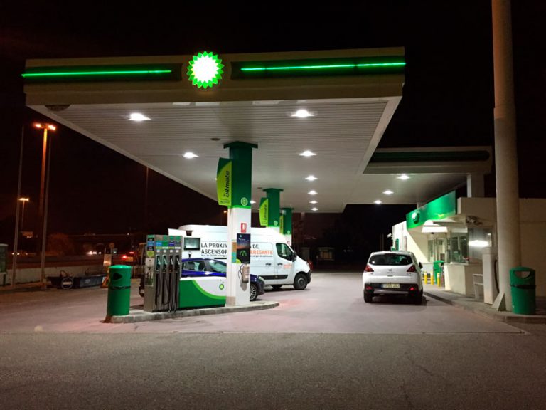 Iluminación Led gasolinera BP Sevilla - Galgoluz